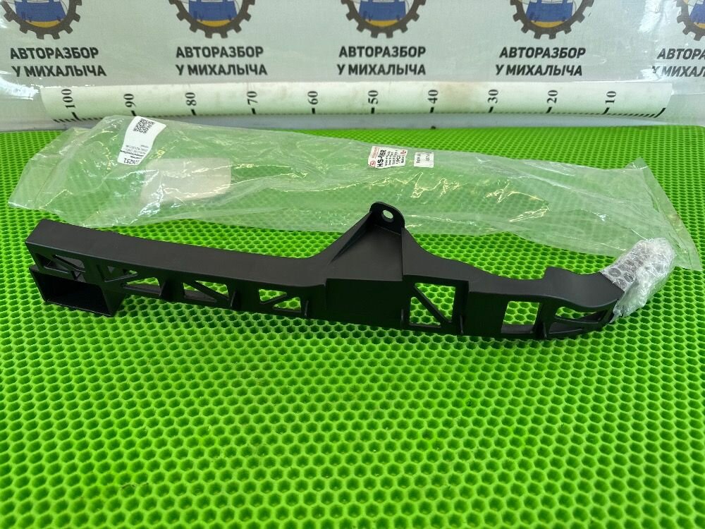 Крепление бампера Mazda Mazda 3 MZ43071AR