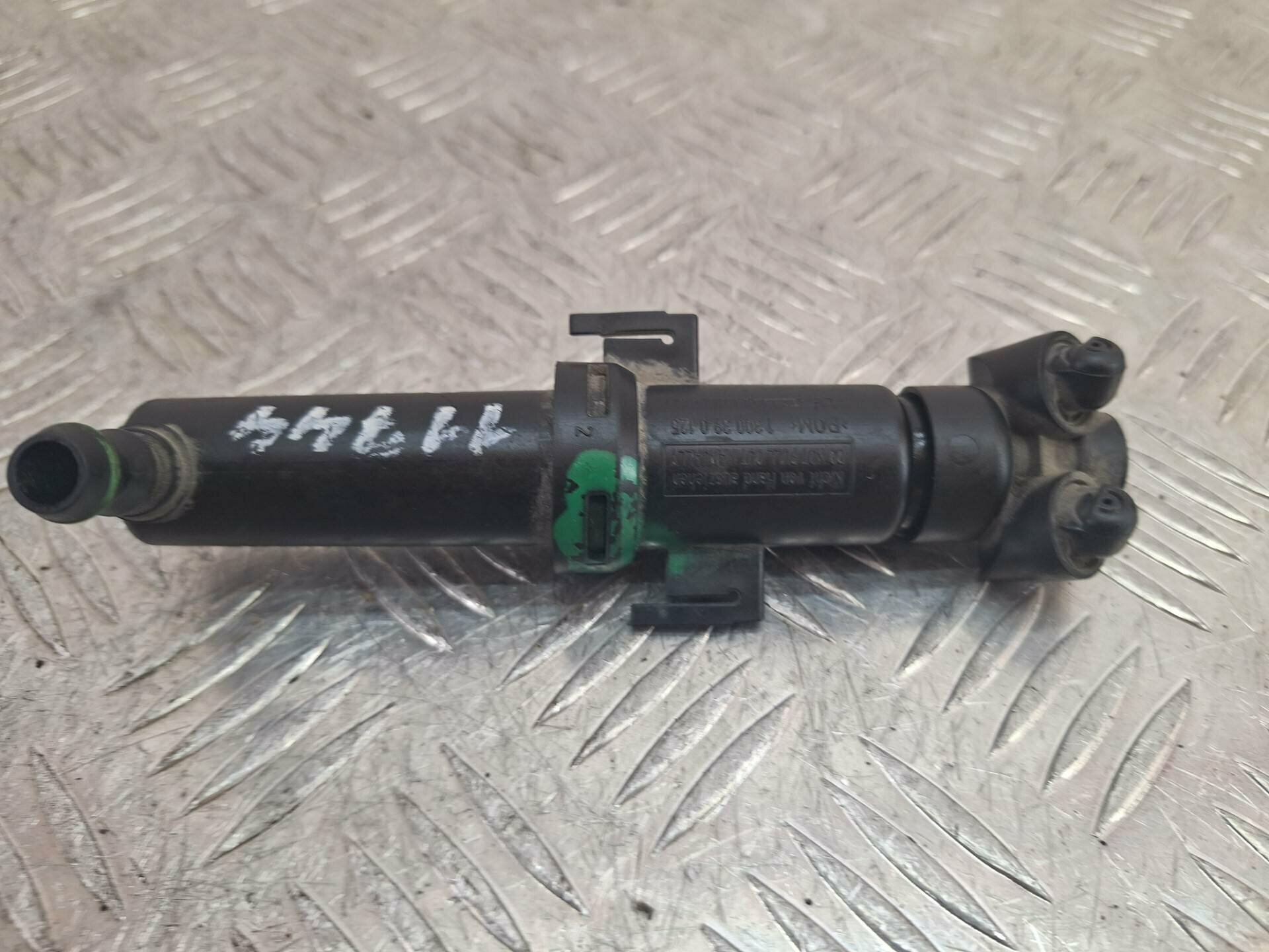 Форсунка омывателя фары левой Audi Q5 8R 2012 1307030471