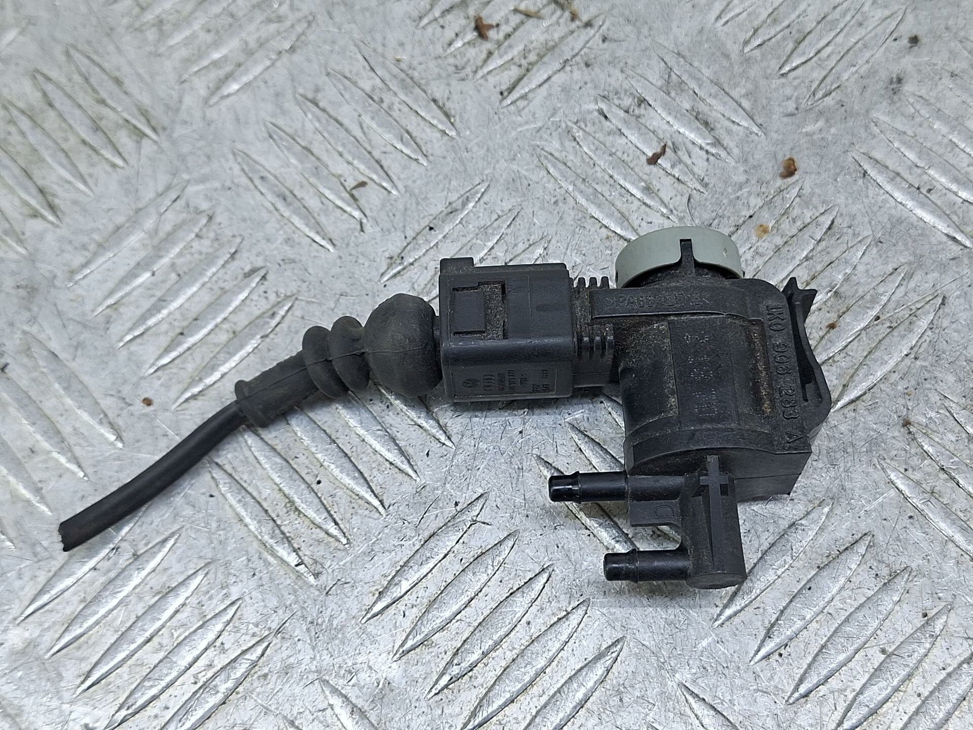 Электромагнитный клапан Volkswagen Passat B6 (2005 - 2010) 1K0906283A