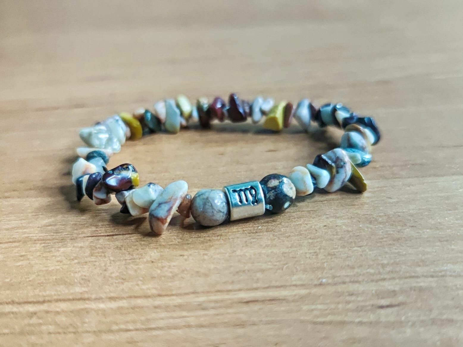 Браслет, родонит, мукаит