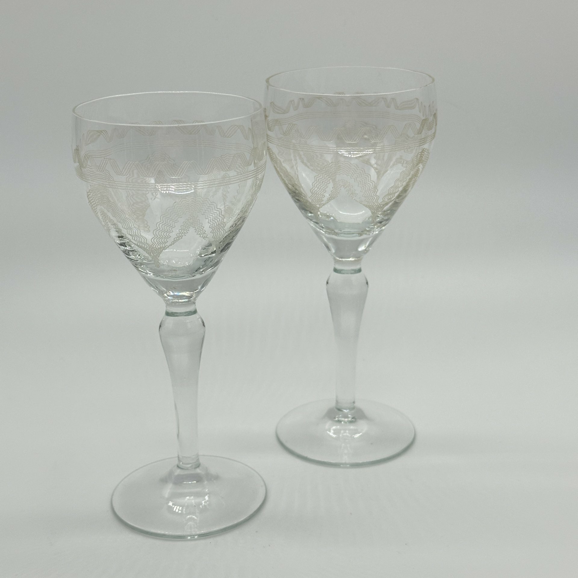 Пара бокалов с орнаментальным декором, стекло, травление (пантография), СССР