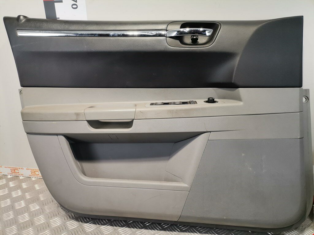 Обшивка (карта) двери передней левой Chrysler 300C 1 1BG711DBAD арт. 903911