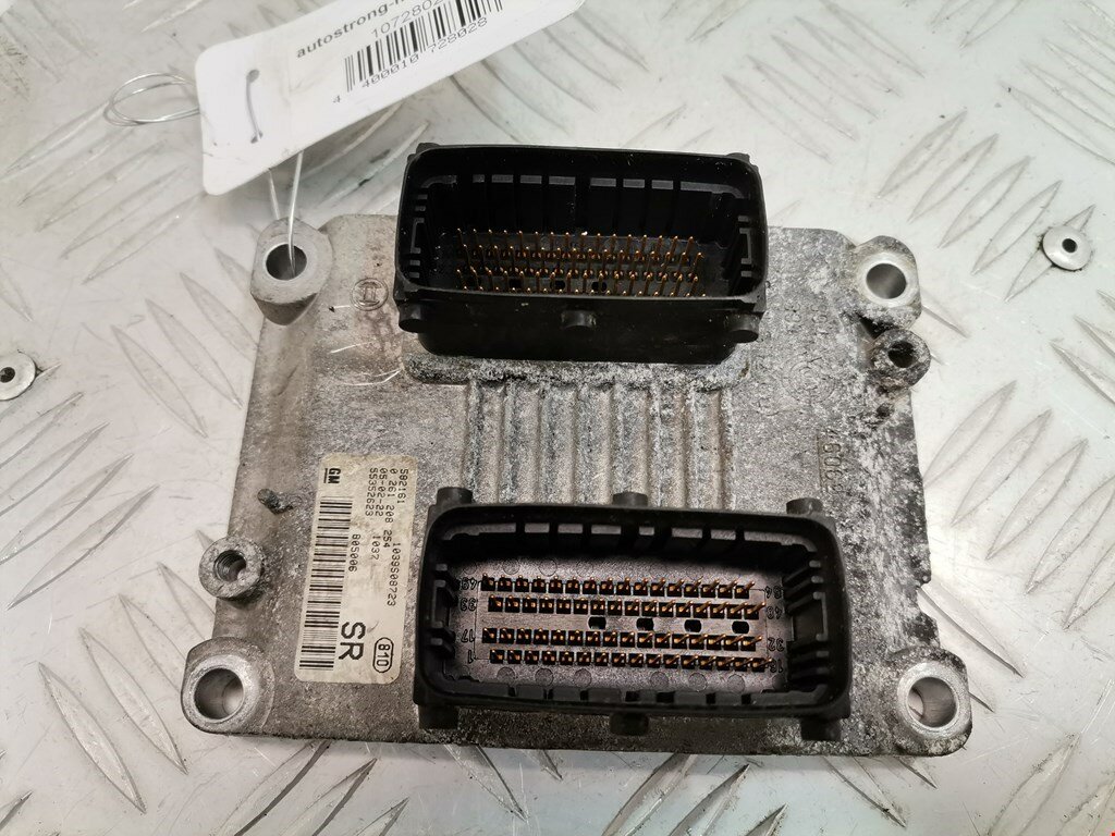 Блок управления двигателем Suzuki Wagon R+ 3392084EA0 арт. 1072802