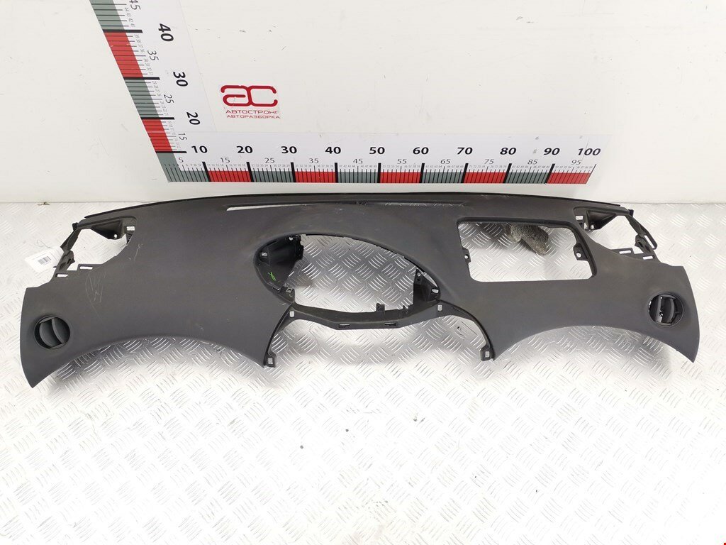Торпедо (парприз панель приборов панель передняя) Toyota Yaris 1 553010D060 арт. 1524072