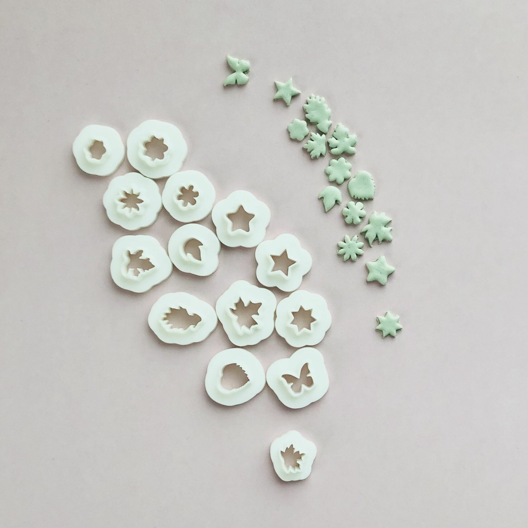 Мини каттеры для глины, мастики, марципана Листики, цветочки 14 шт.