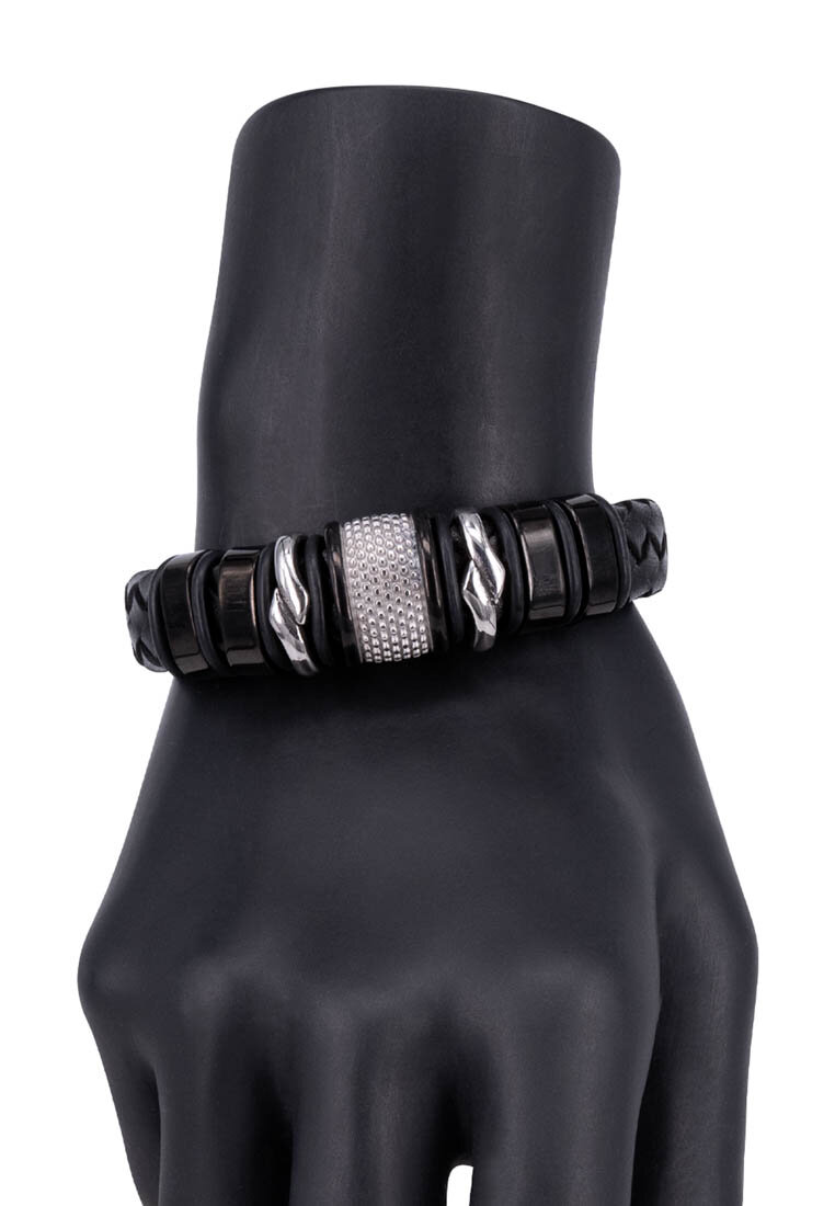 Плетеный браслет