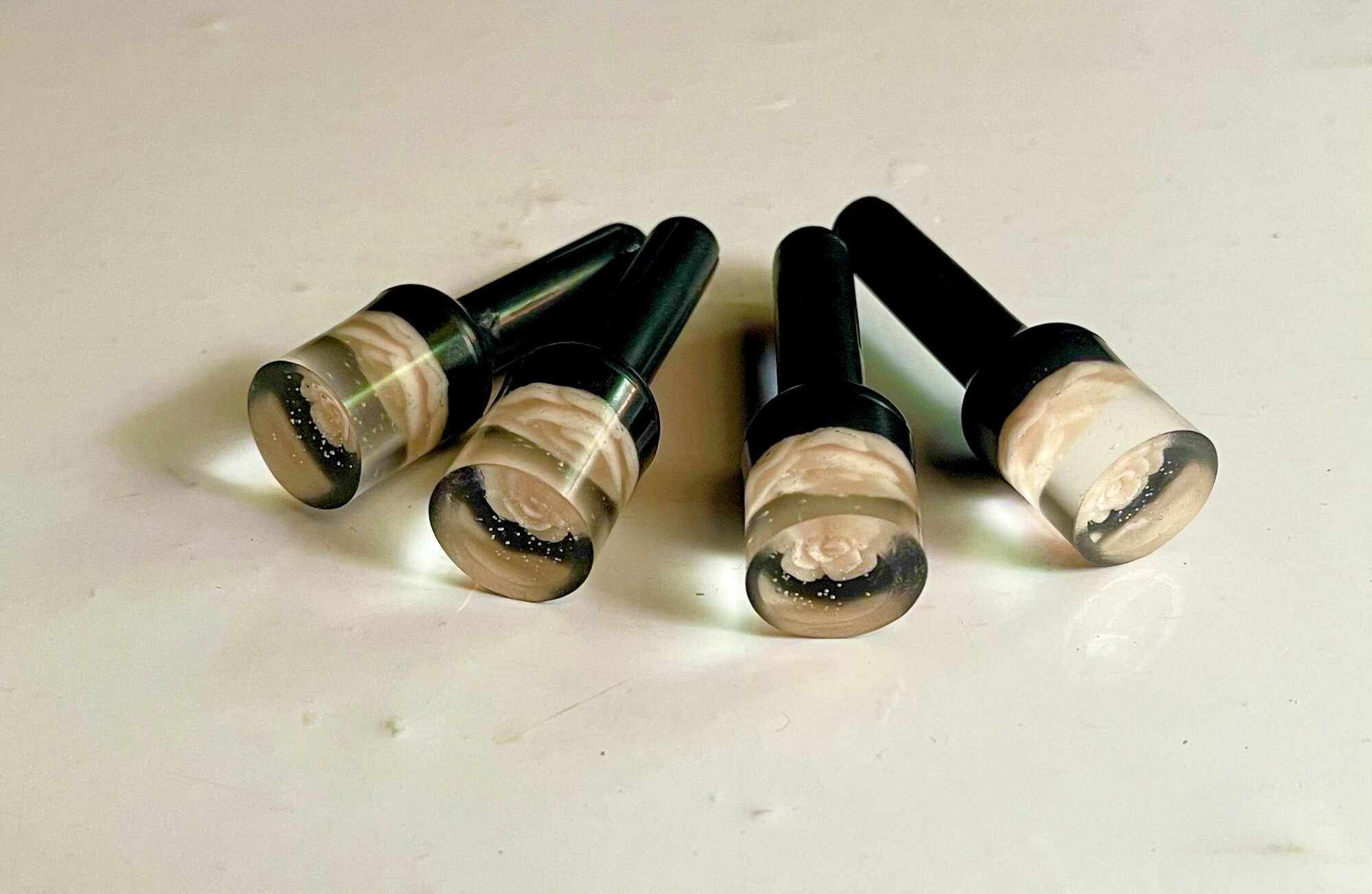 Кнопка фиксатор двери розочка ВАЗ/ГАЗ/УАЗ ( Светло розовый)