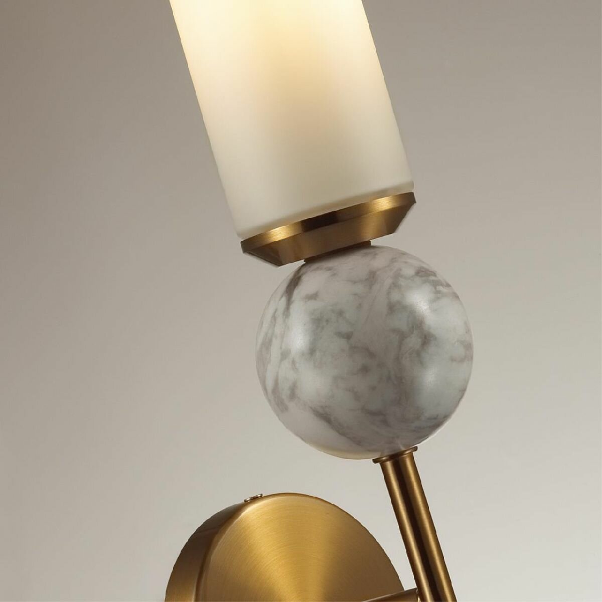 Бра Odeon Light Lolla 4359/1W цоколь E14 цвет латунь 40 Вт модерн — фото 1