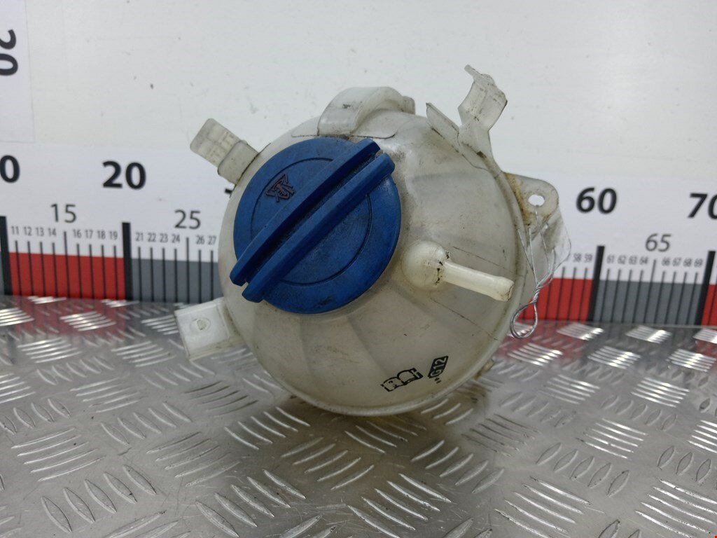 Бачок расширительный Volkswagen Caddy 3 1K0121407A арт. 1726460