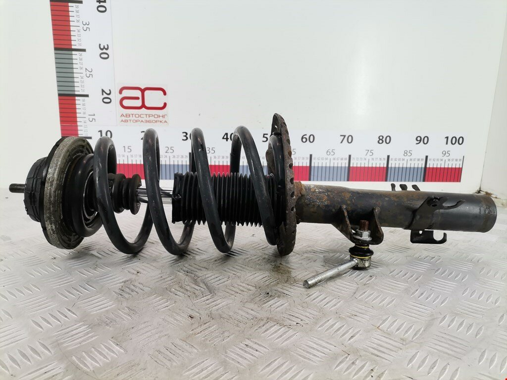 Стойка амортизатора переднего правого Volkswagen Transporter (T5) 7E5413031H арт. 1648525