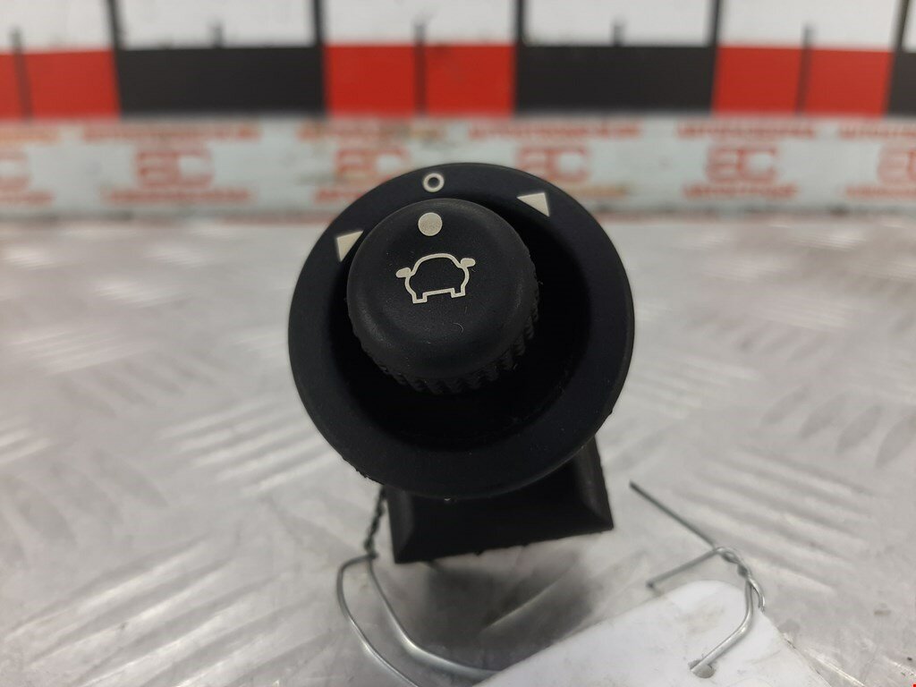 Джойстик регулировки зеркал Ford Mondeo 2 4495427 арт. 952359