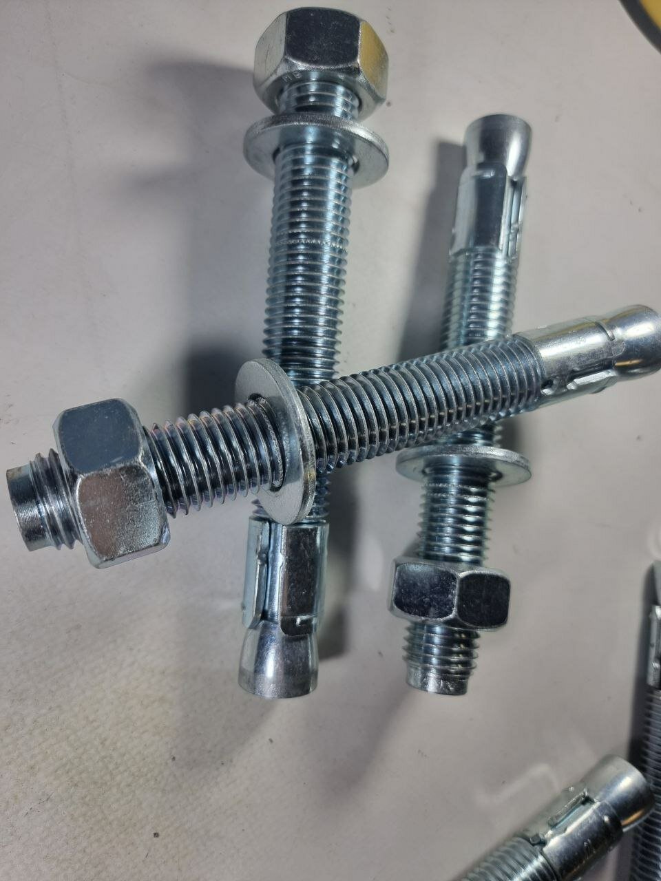 Клиновой анкер МКТ BZ plus SW 35 М 24*190 т8.8. оцинк, с гайкой и шайбой (10шт в упак.) SWG, Германия