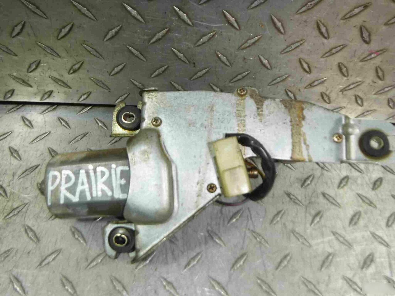 Моторчик стеклоочистителя задний Nissan Prairie II (1988—1998) 2870030R10