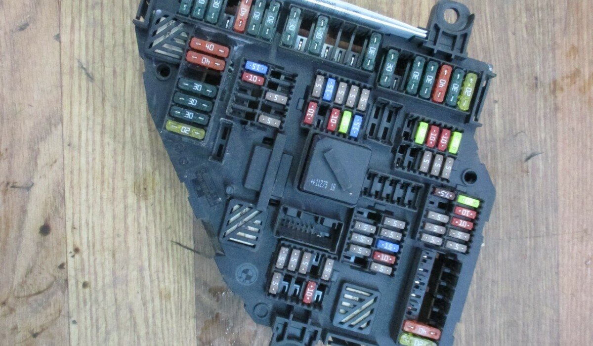 Блок предохранителей 5-серия F10/F11 BMW 61149234423