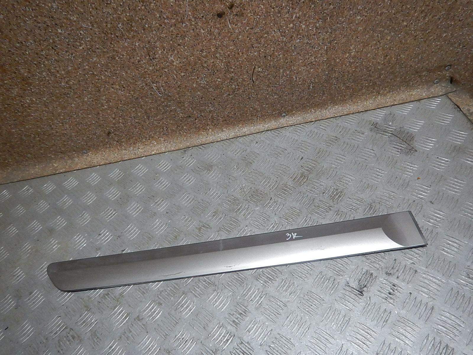 Б/У Молдинг двери задней правой, ВАЗ (VAZ)-LADA GRANTA (гранта) FL (18-) LADA GRANTA (Гранта) FL (18-) Царапины. 473044 ...