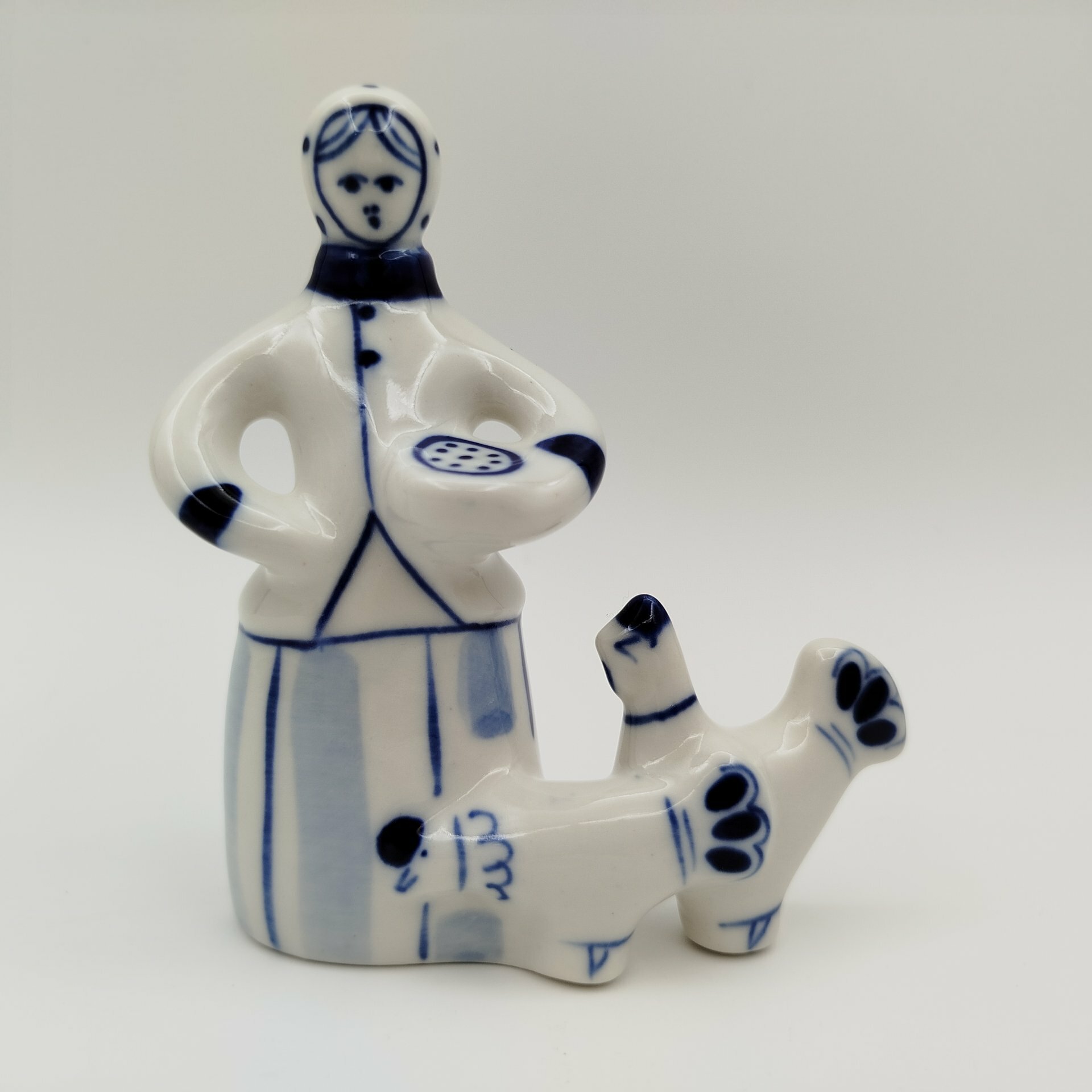 Статуэтка "Птичница", автор формы Квитницкая Н. Б, фарфор, роспись