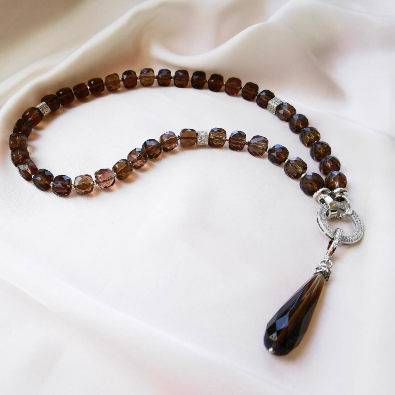 Колье, раухтопаз