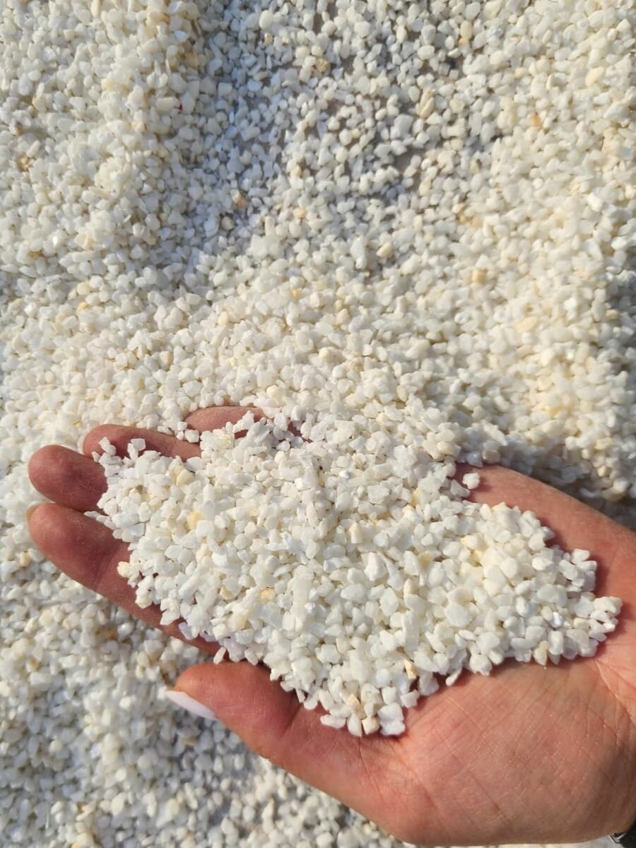 Мраморная крошка супер белая . фракция 3-5 мм. 10 кг