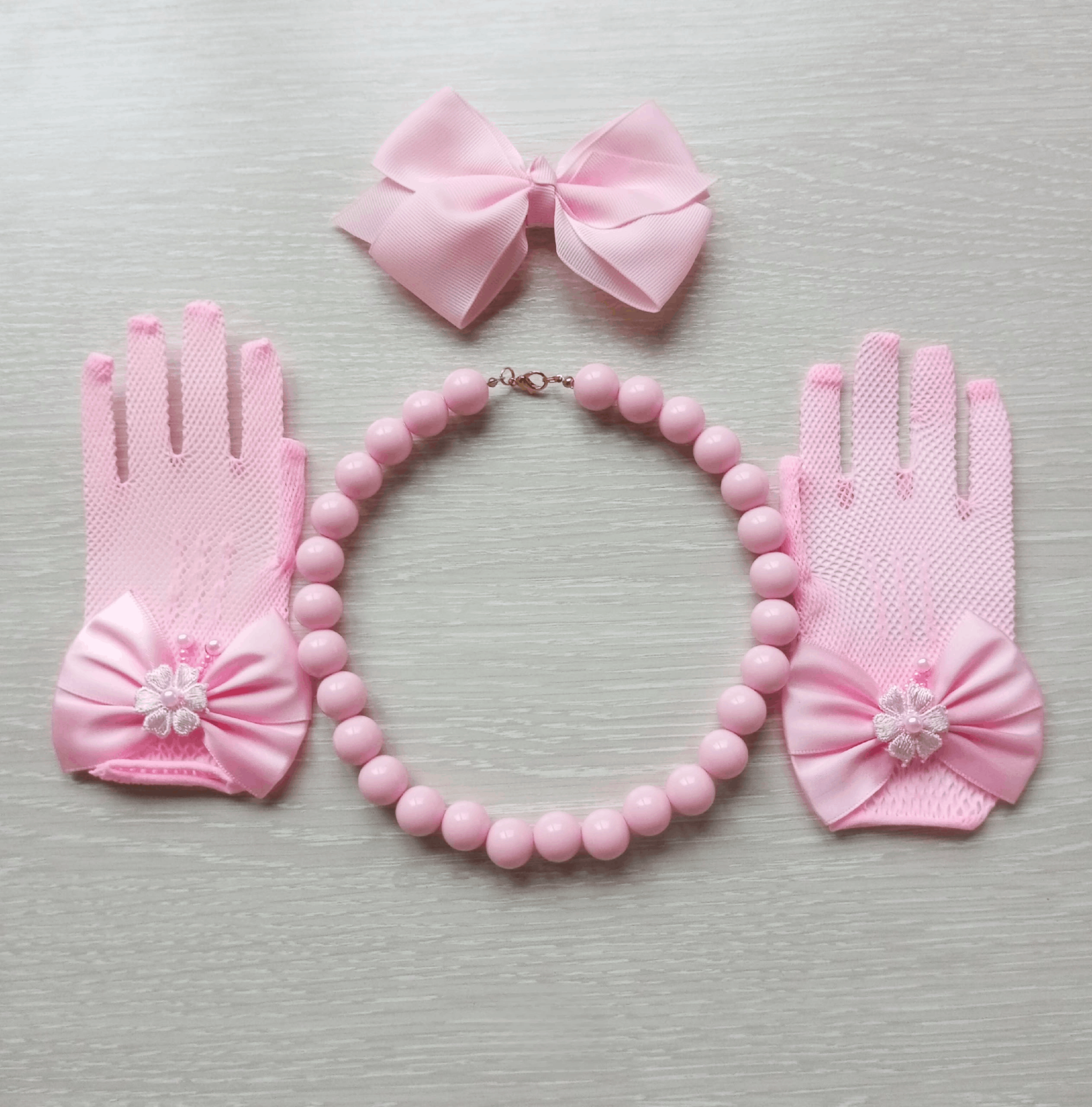 Перчатки Набор аксессуаров Стиляги: перчатки, бант и бусы. для девочек