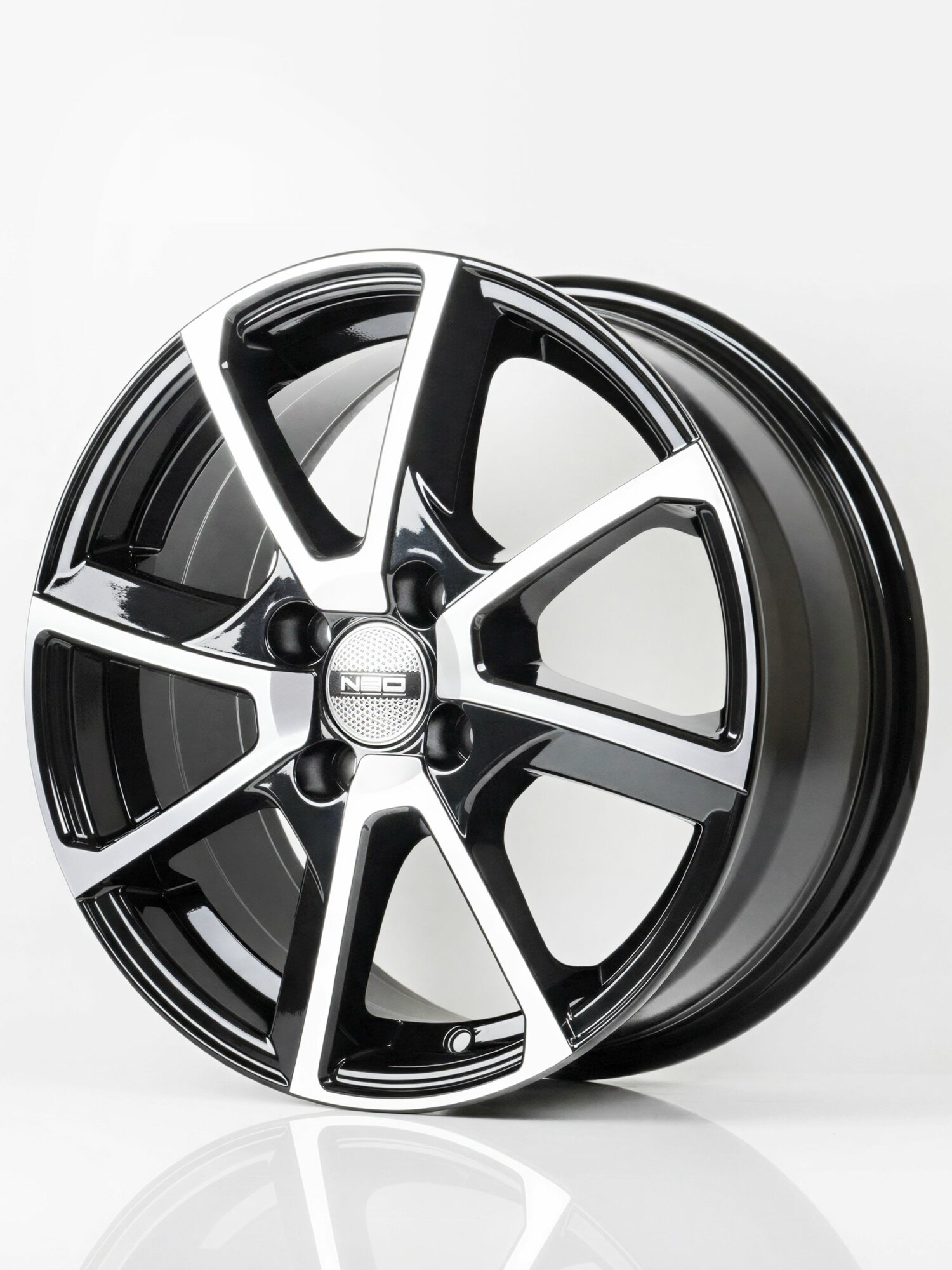 NEO 538 Колесный диск Литой 15x6 PCD 4х100 ET48 D54.1