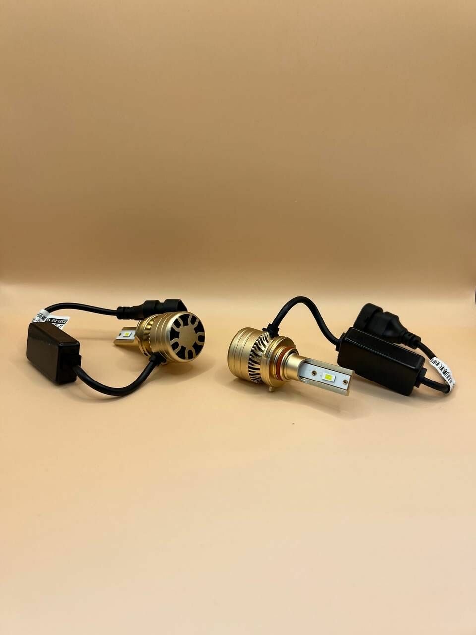 Светодиодная лампа V6 LED цоколь 9005(6000k) 45v