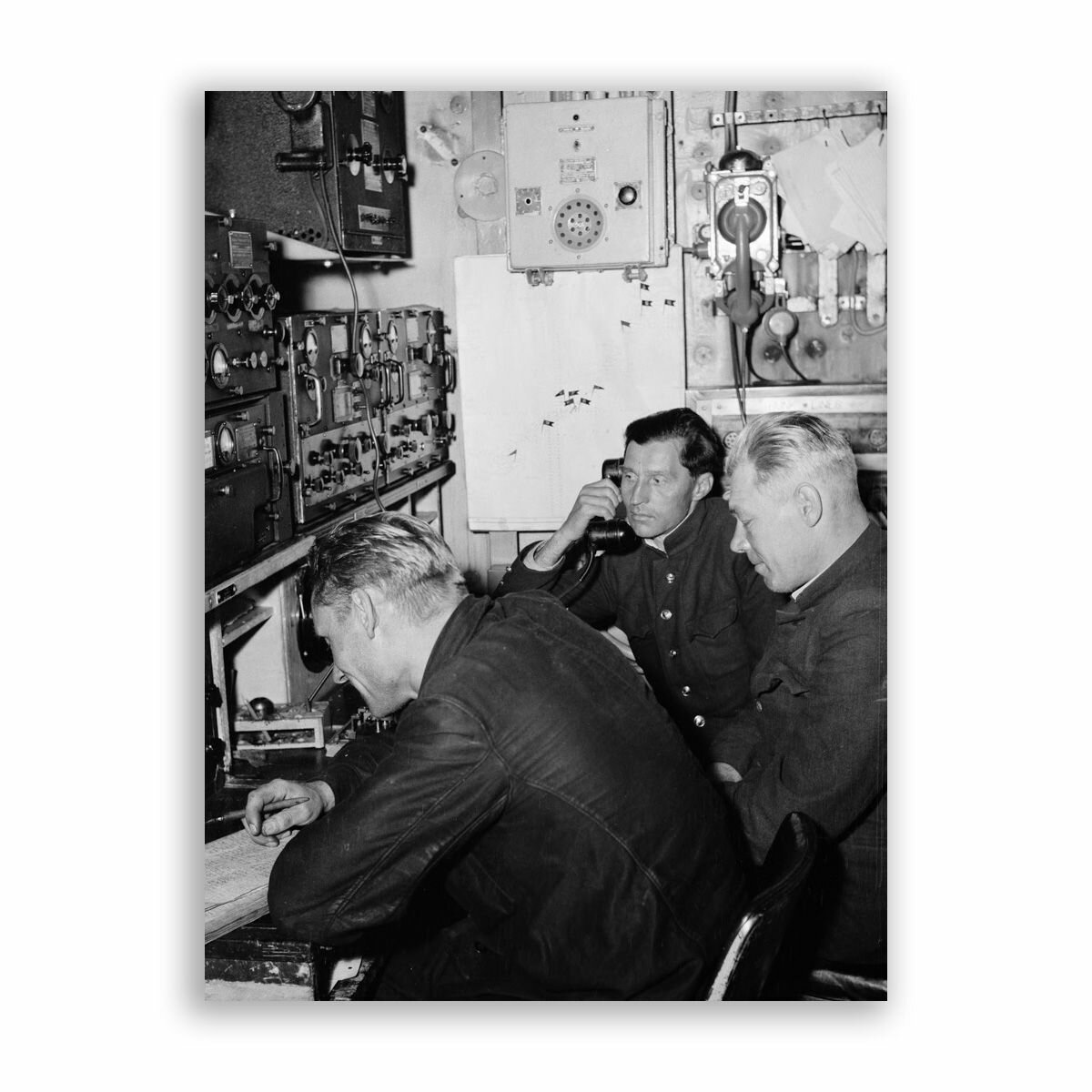 Советский постер, плакат на бумаге / Советские рабочие / Размер 40 x 53 см