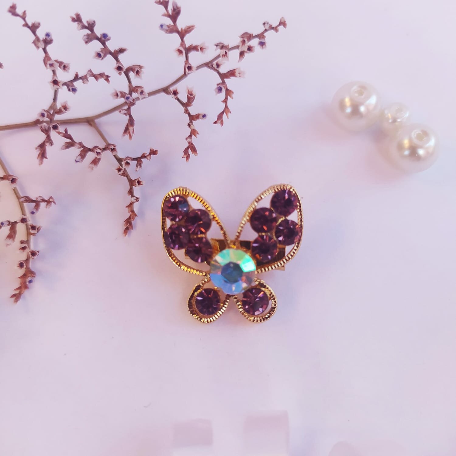 Брошь, стразы