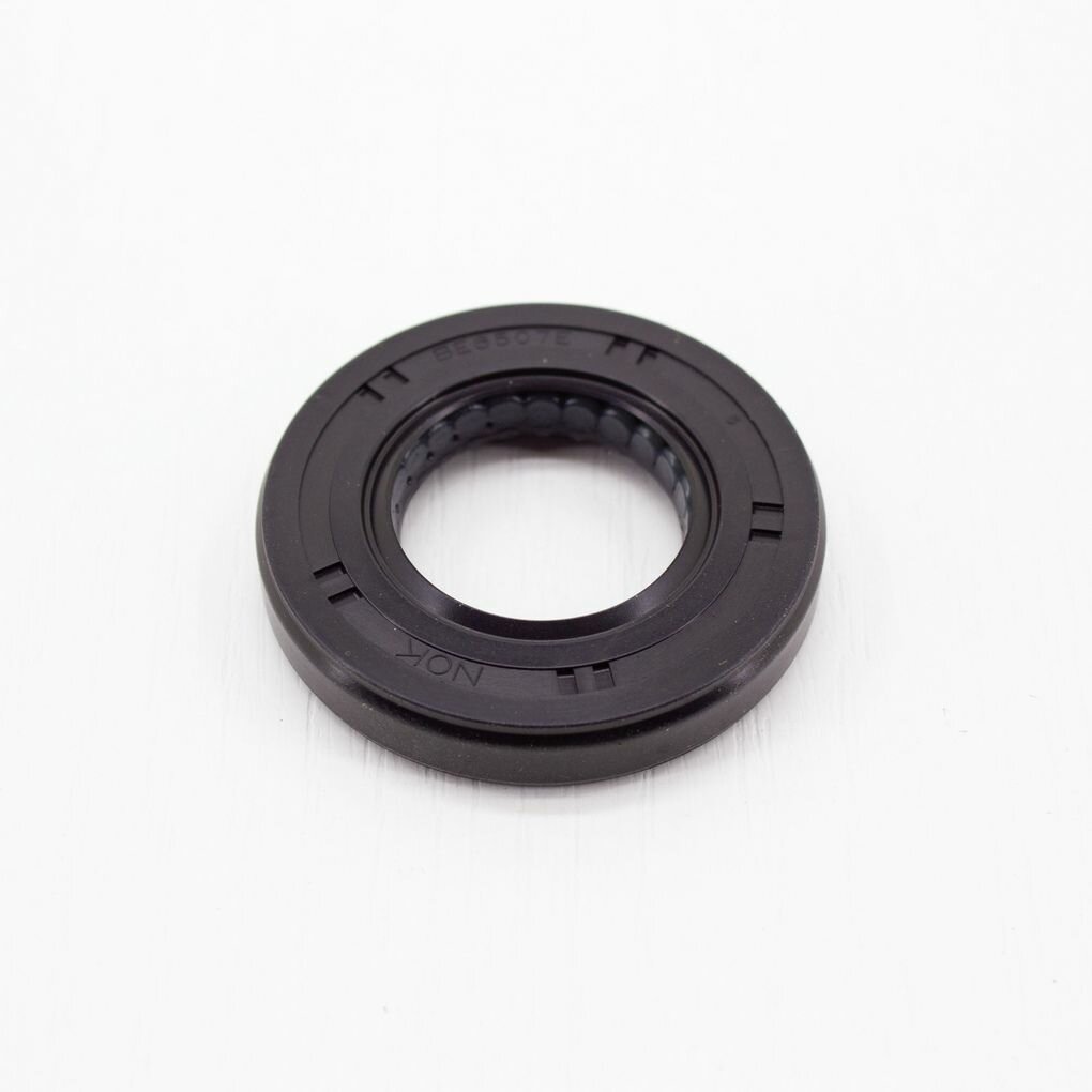 Сальник вала отбора мощности ISUZU, 24*45*8, оригинал