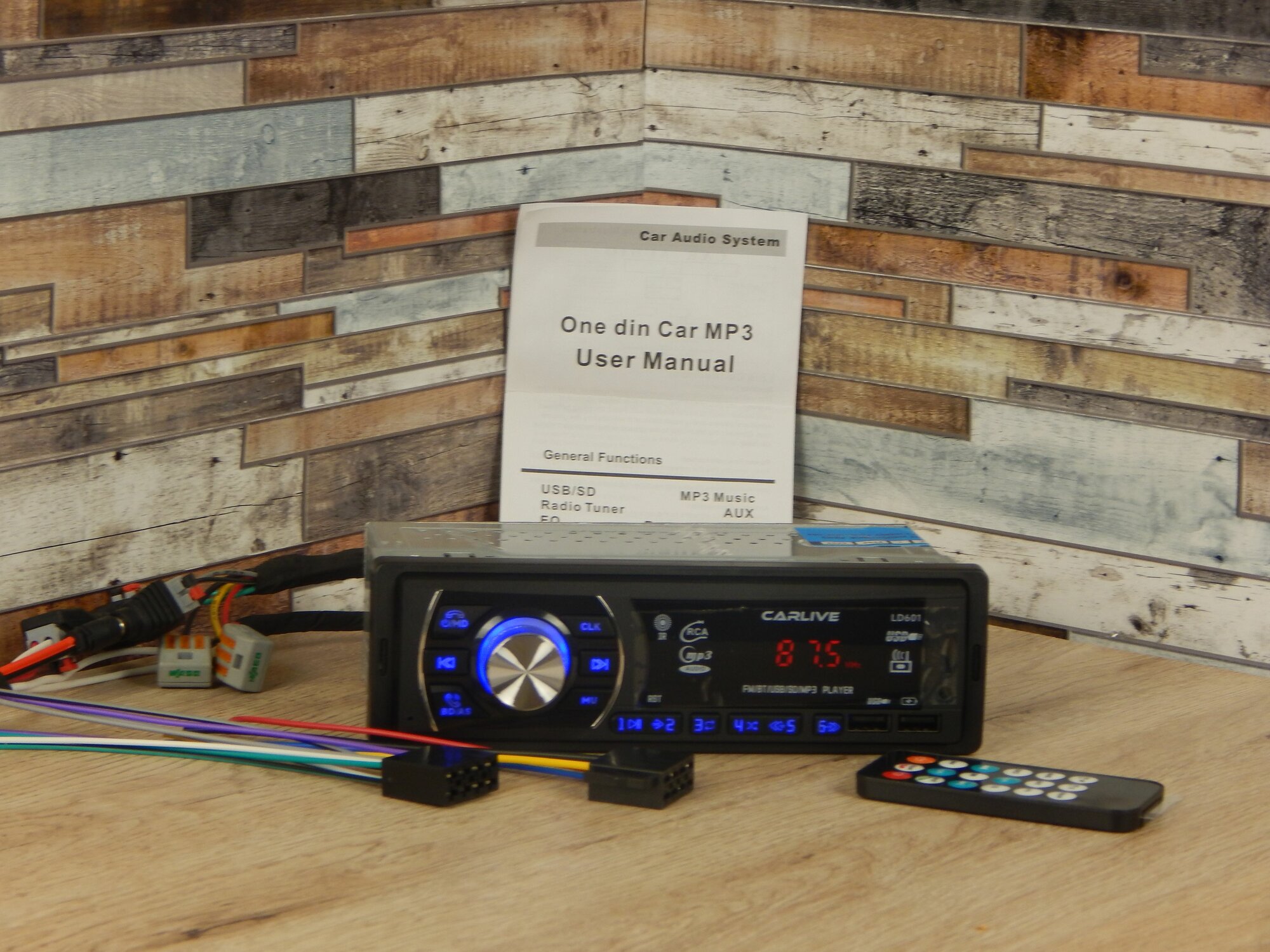 Автомагнитола Carlive LD 601, Bluetooth, FM/SD/MP3-ПЛЕЕР, 2 USB.