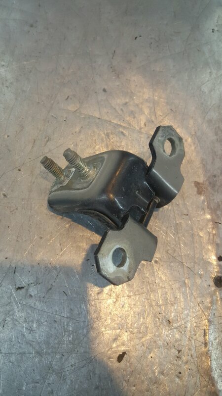 Петля двери верхняя задняя правая Renault Laguna 7701206970