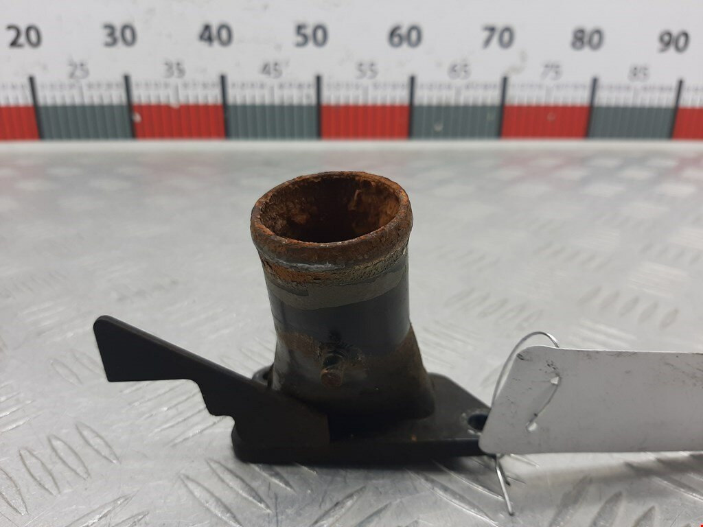 Фланец (штуцер системы охлаждения тройник) Opel Insignia 1 55566104 арт. 2091382