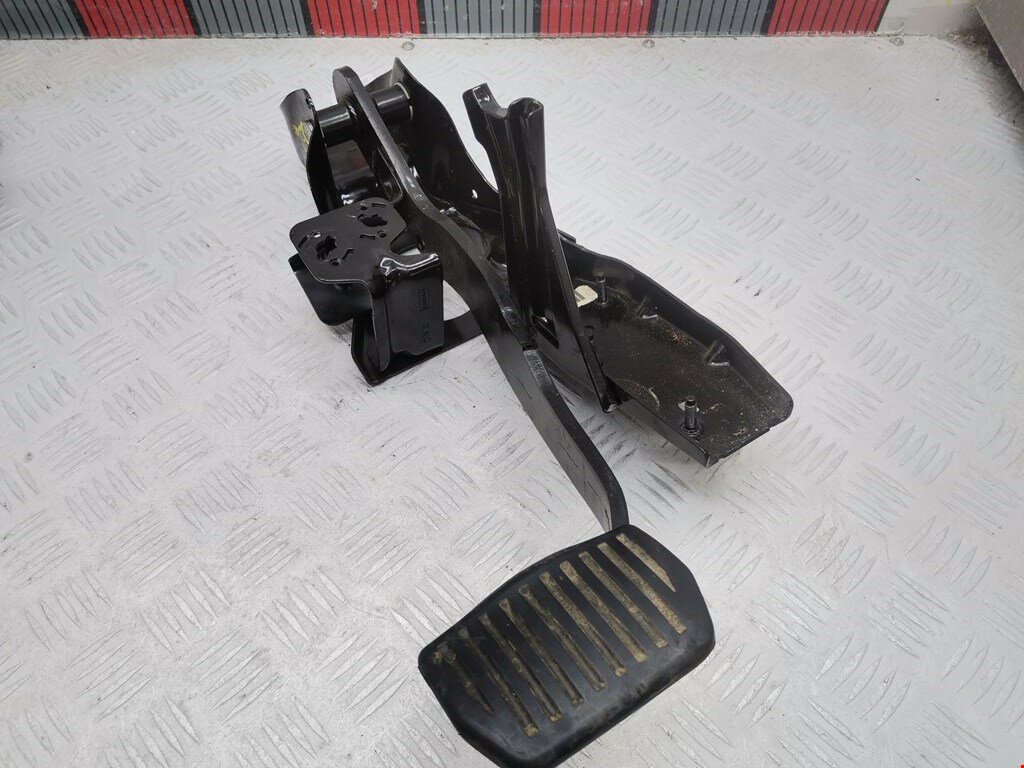 Педаль тормоза Volvo S80 2 6G929F836BD арт. 1423582