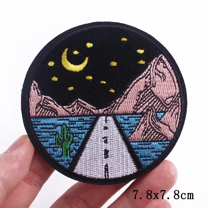 Нашивки Prajna с вышивкой горы Черный, PE5564CT