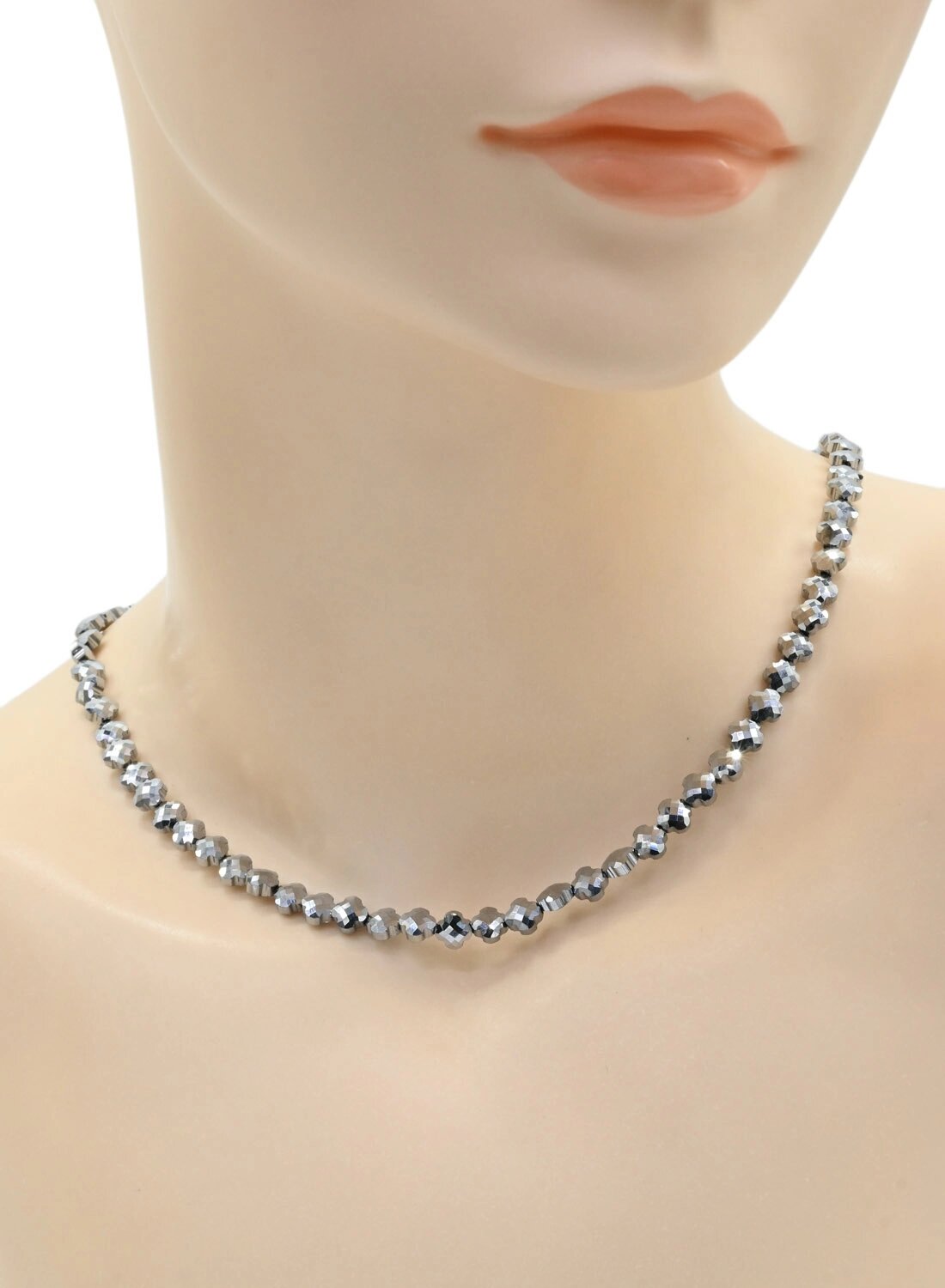 Бусы, циркон