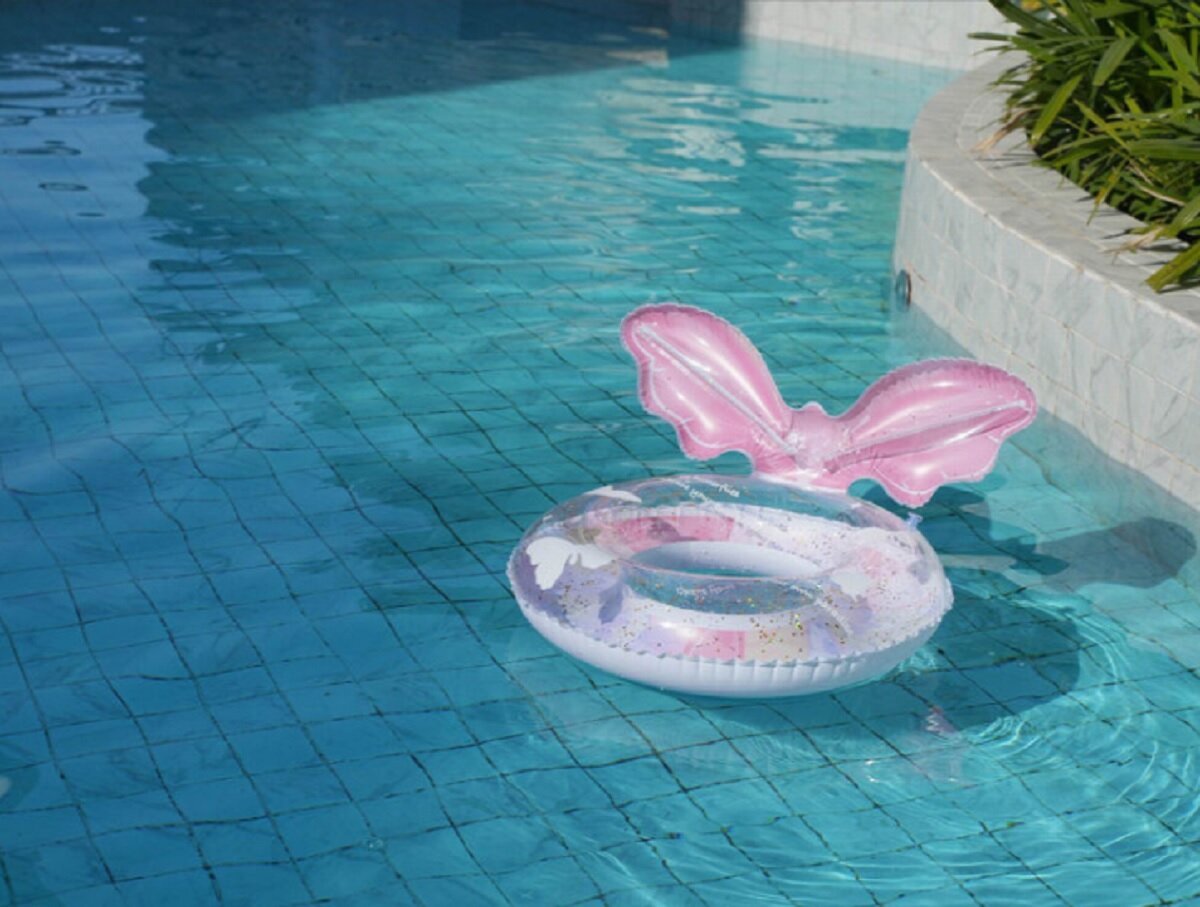 Круг для плавания Бабочки с блестками 70 см розовый для девочек