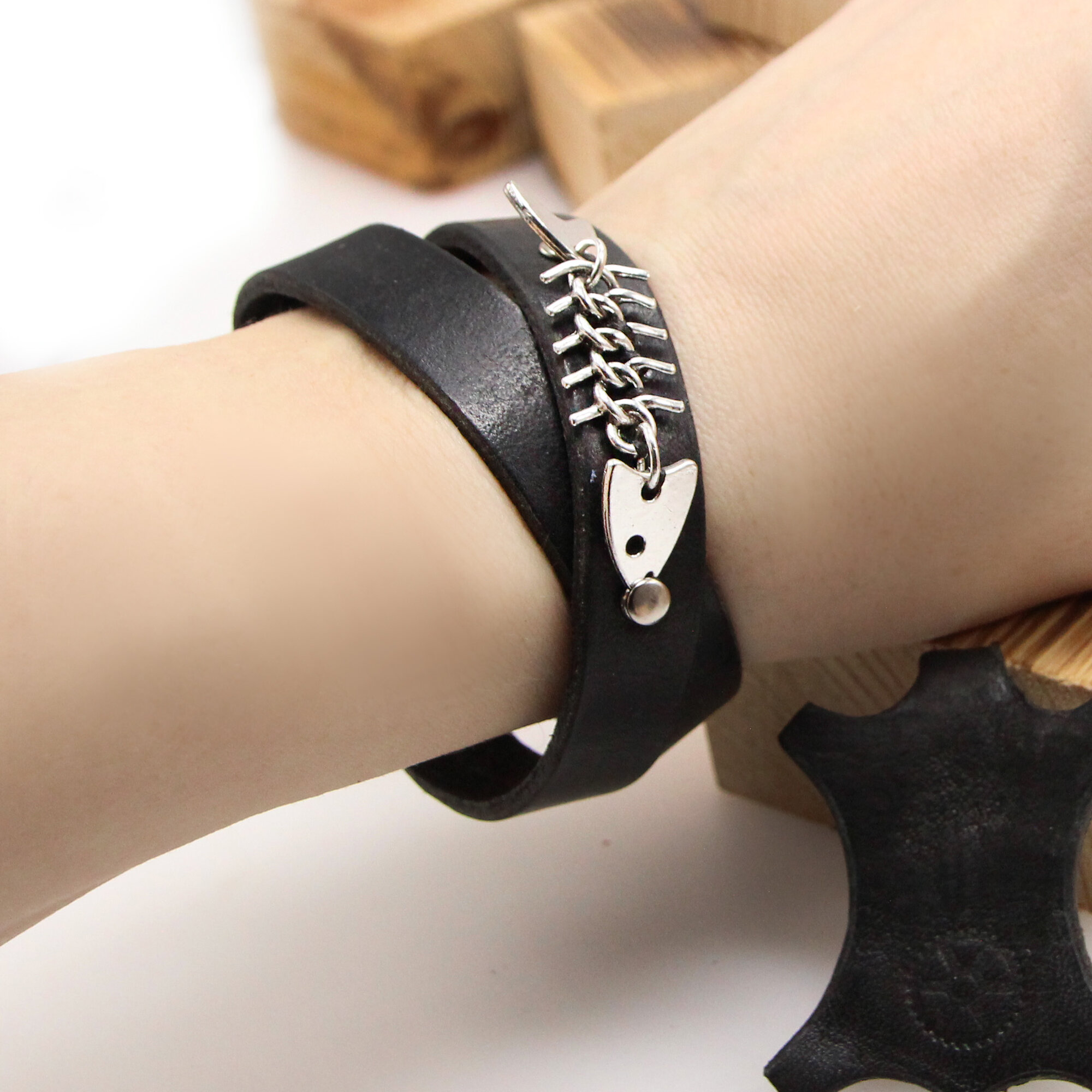 Браслет, кожа