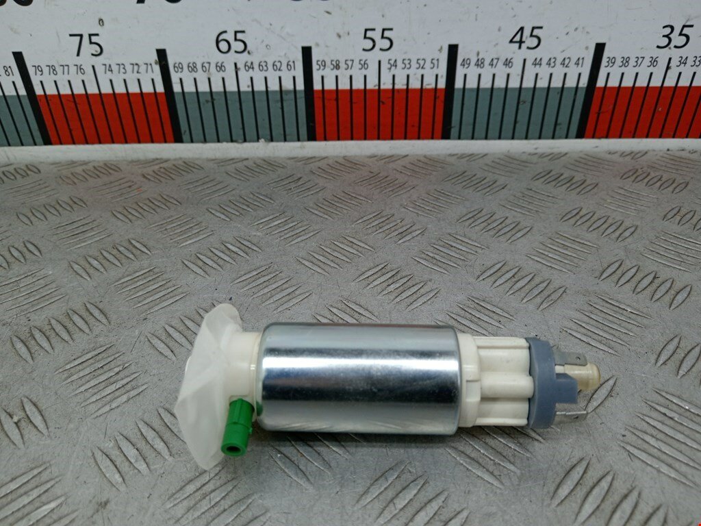 Насос топливный Peugeot 406 152546 арт. 2254605