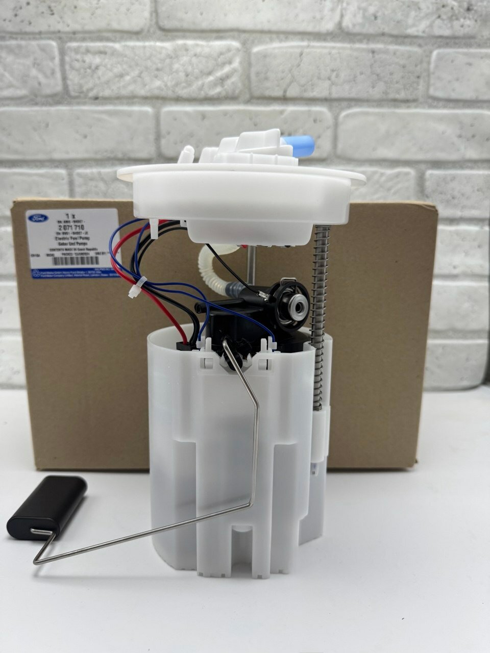 2071710 Оригинальный насос топливный Focus-III