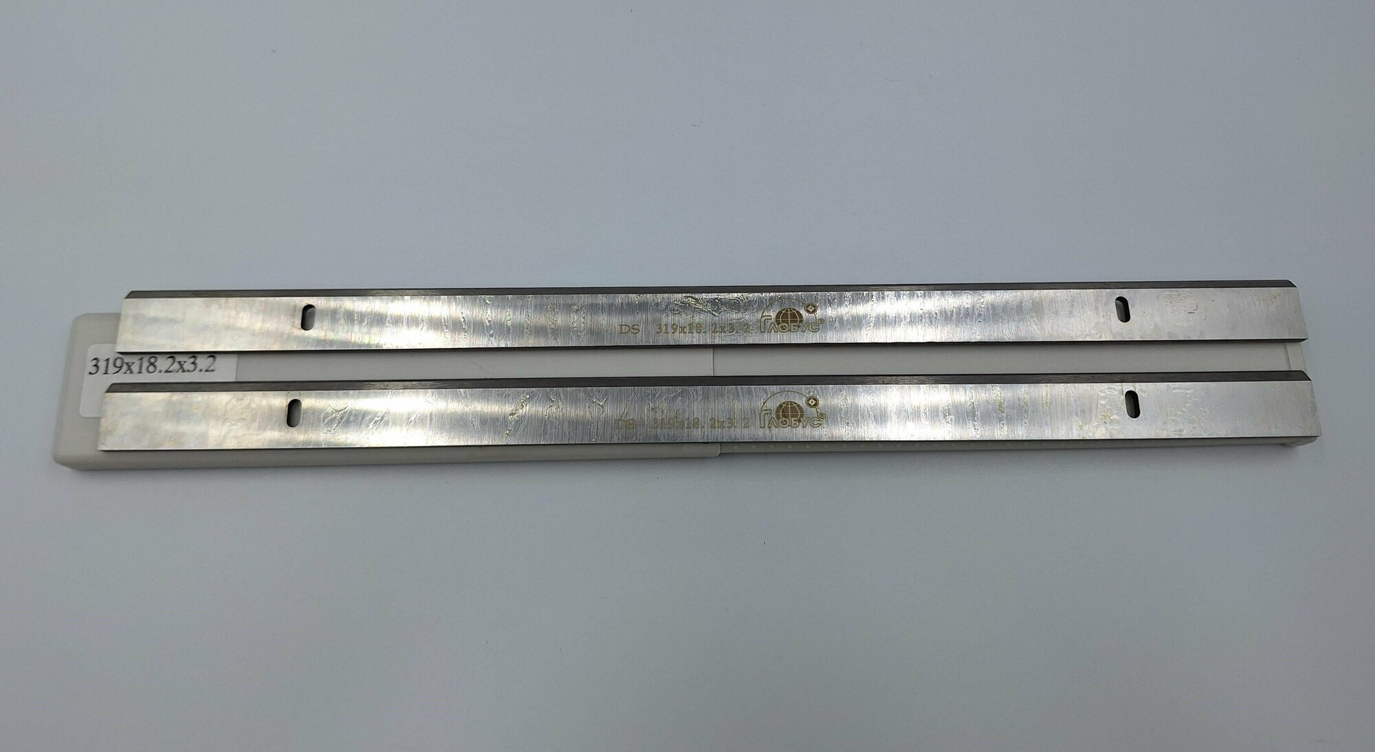 Ножи Глобус для деревообрабатывающего станка 319х18.2х3.2 мм (2 шт.)