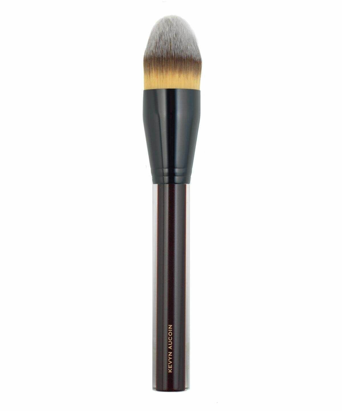 Кисть для тональной основы Kevyn Aucoin - The Foundation Brush