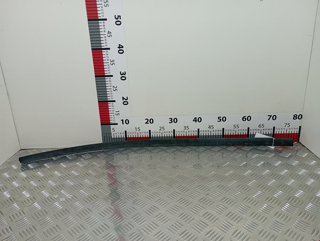 Накладка (молдинг) двери передней левой Volkswagen Golf 4 1J3853515 арт. 1903123