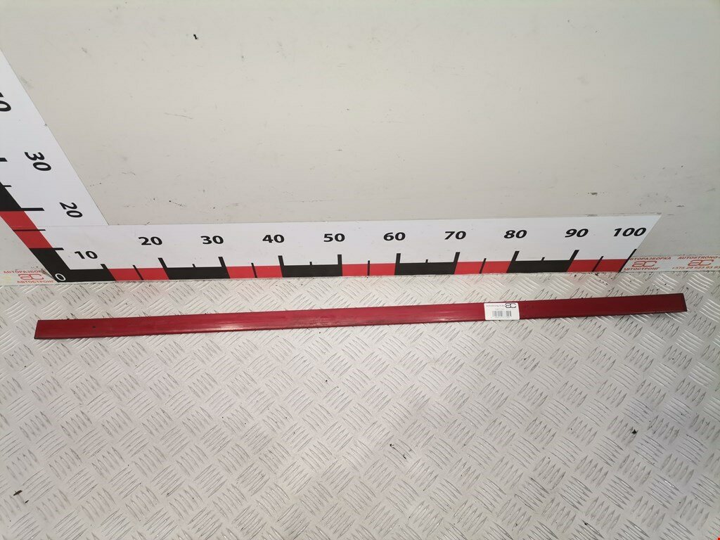 Накладка (молдинг) двери передней правой Audi A6 C5 4B0853954A арт. 1067320