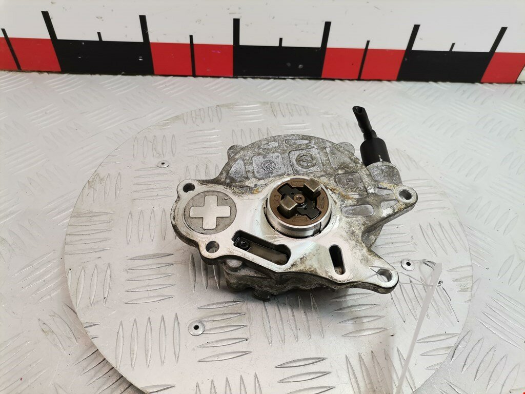 Насос вакуумный Skoda Fabia 2 (5J) 03L145100G арт. 1087516