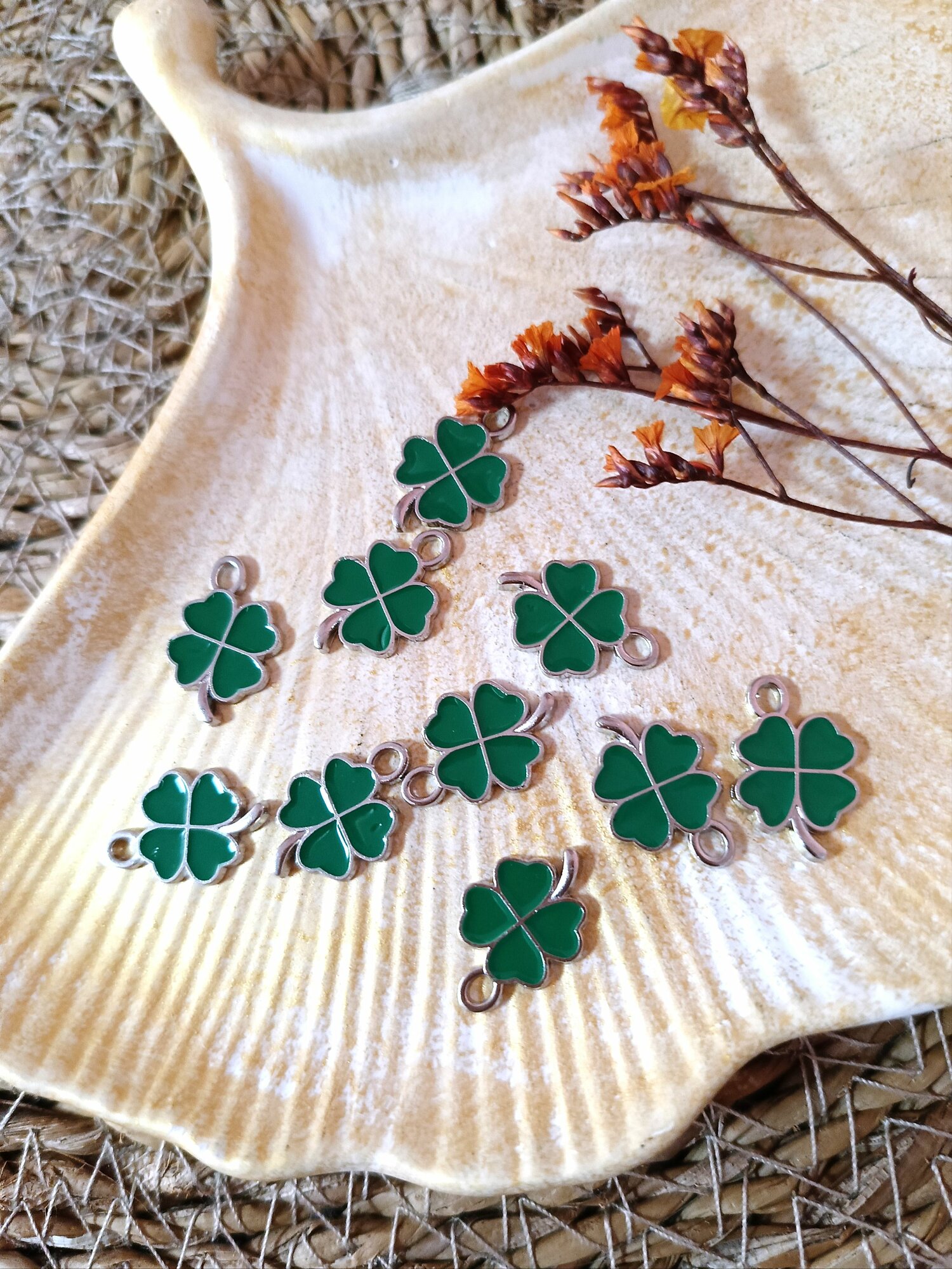 Подвески из металла Клевер талисман на деньги и удачу 19*13мм 10шт