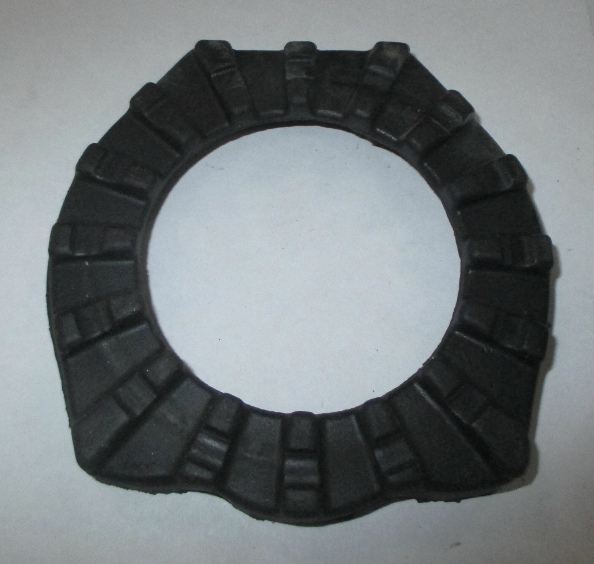 Отбойник амортизатора верхний Lifan Solano (620) [1.6 16V CVT седан] B2915185