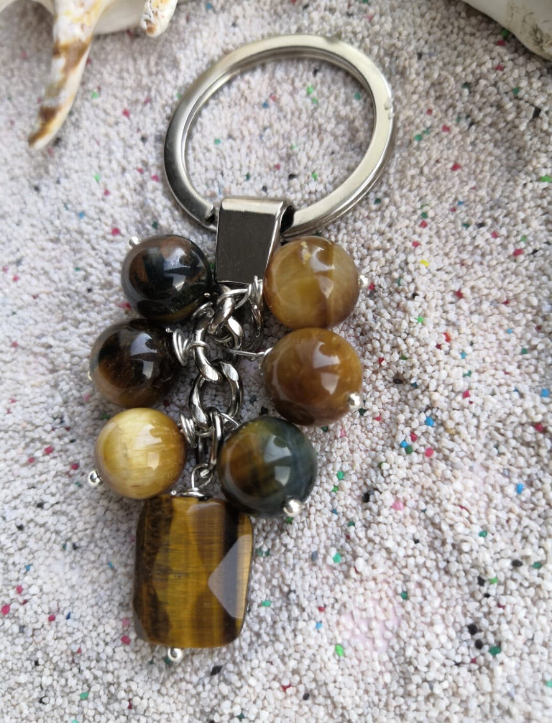 Брелок тигровый глаз из натуральных камней