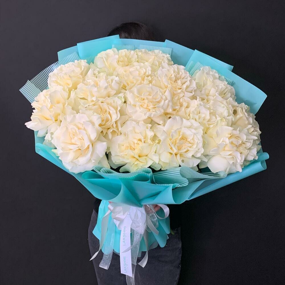 25 французских роз / Букет из 25 белых французских роз / Вывернутые розы