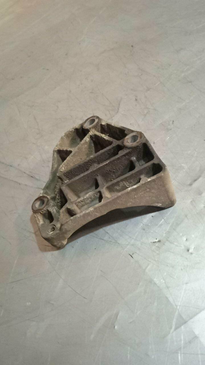 Кронштейн компрессора кондиционера Opel Astra G 2001 90529603