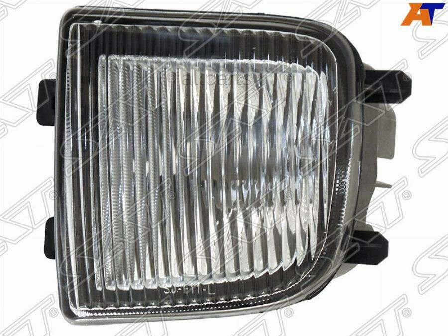SAT ST-215-2026L Фара противотуманная (Слева) Nissan Terrano 99-02