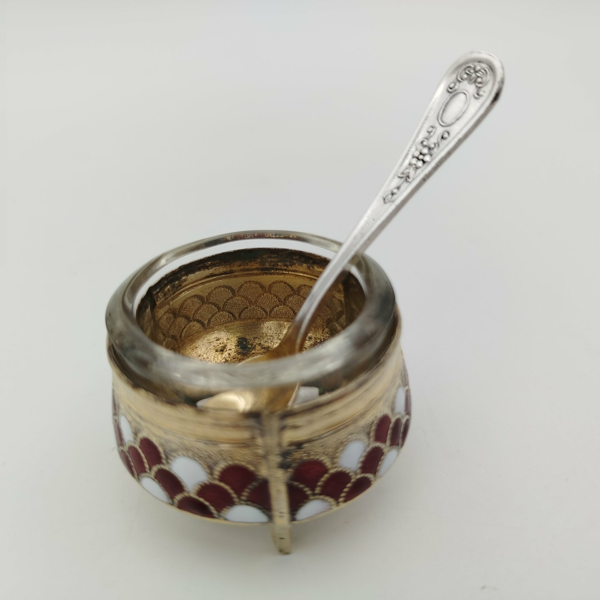 Солонка с декором в виде чешуи, мельхиор (медь-никель), эмаль, стекло